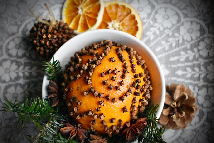 Crafting the Perfect Christmas Pomander: A Step-by-Step Guide for the ...